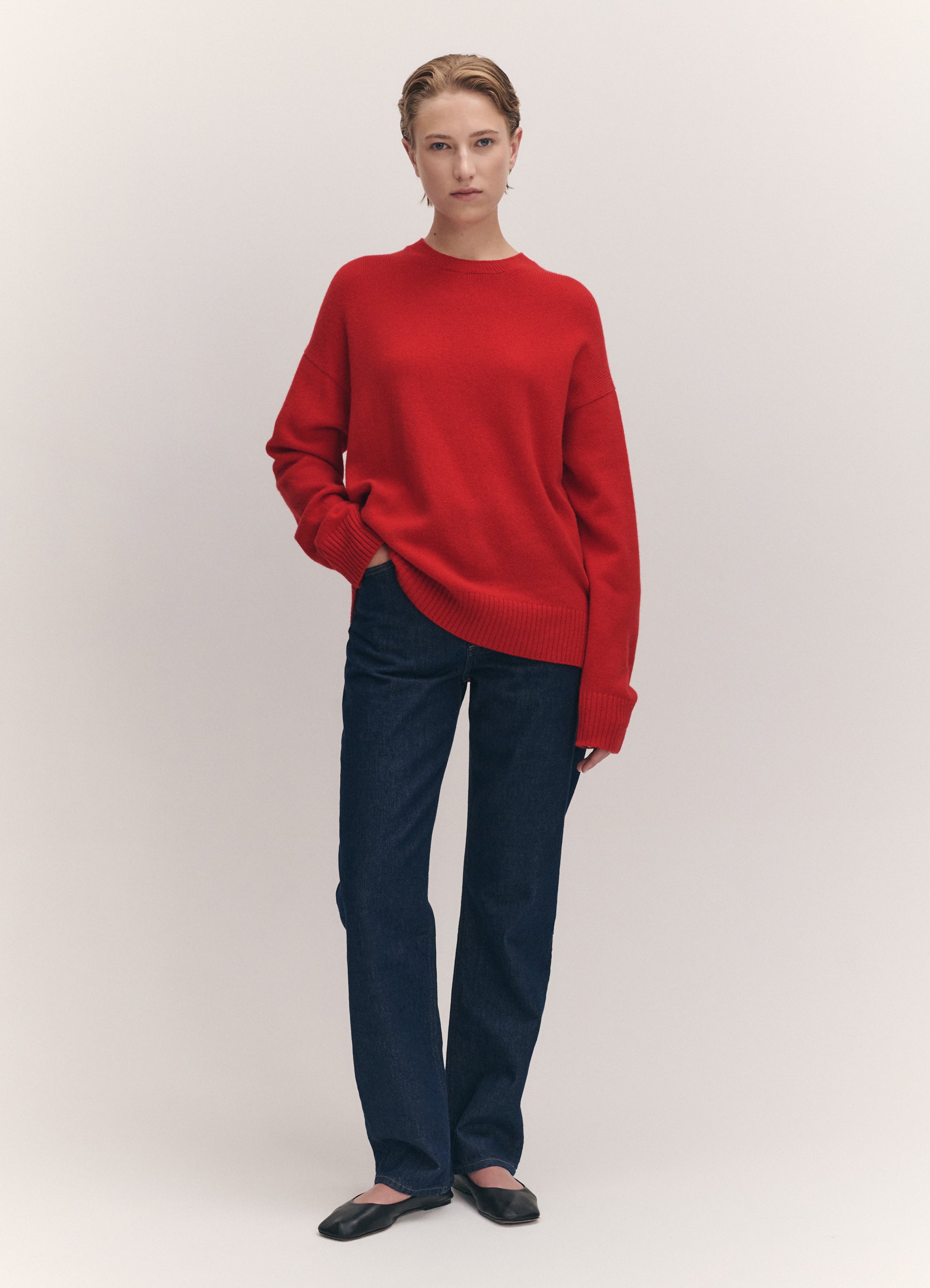 Innes Slouch Crewneck in Poppy Red – &Daughter
