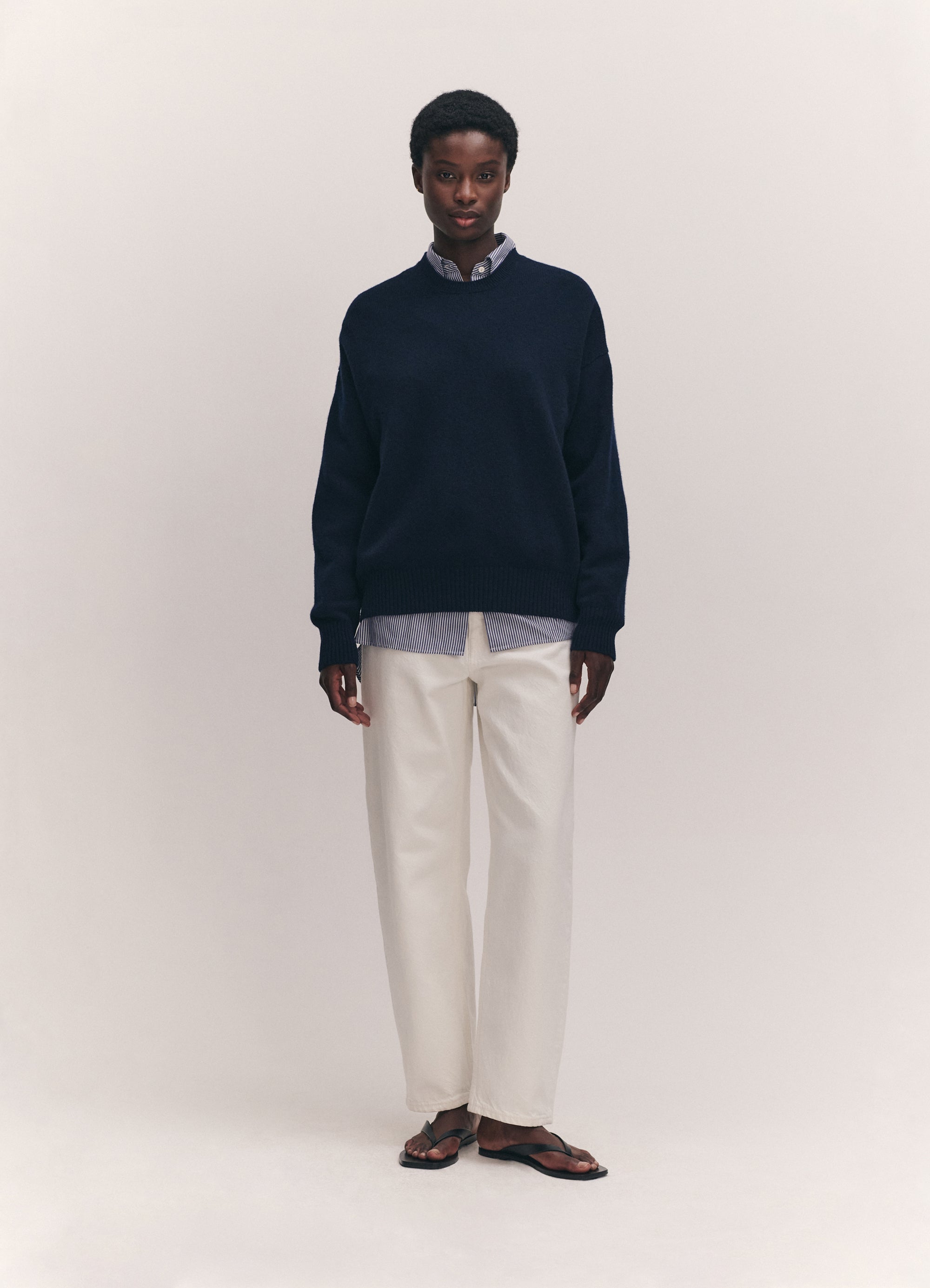 Innes Slouch Crewneck in Navy – &Daughter