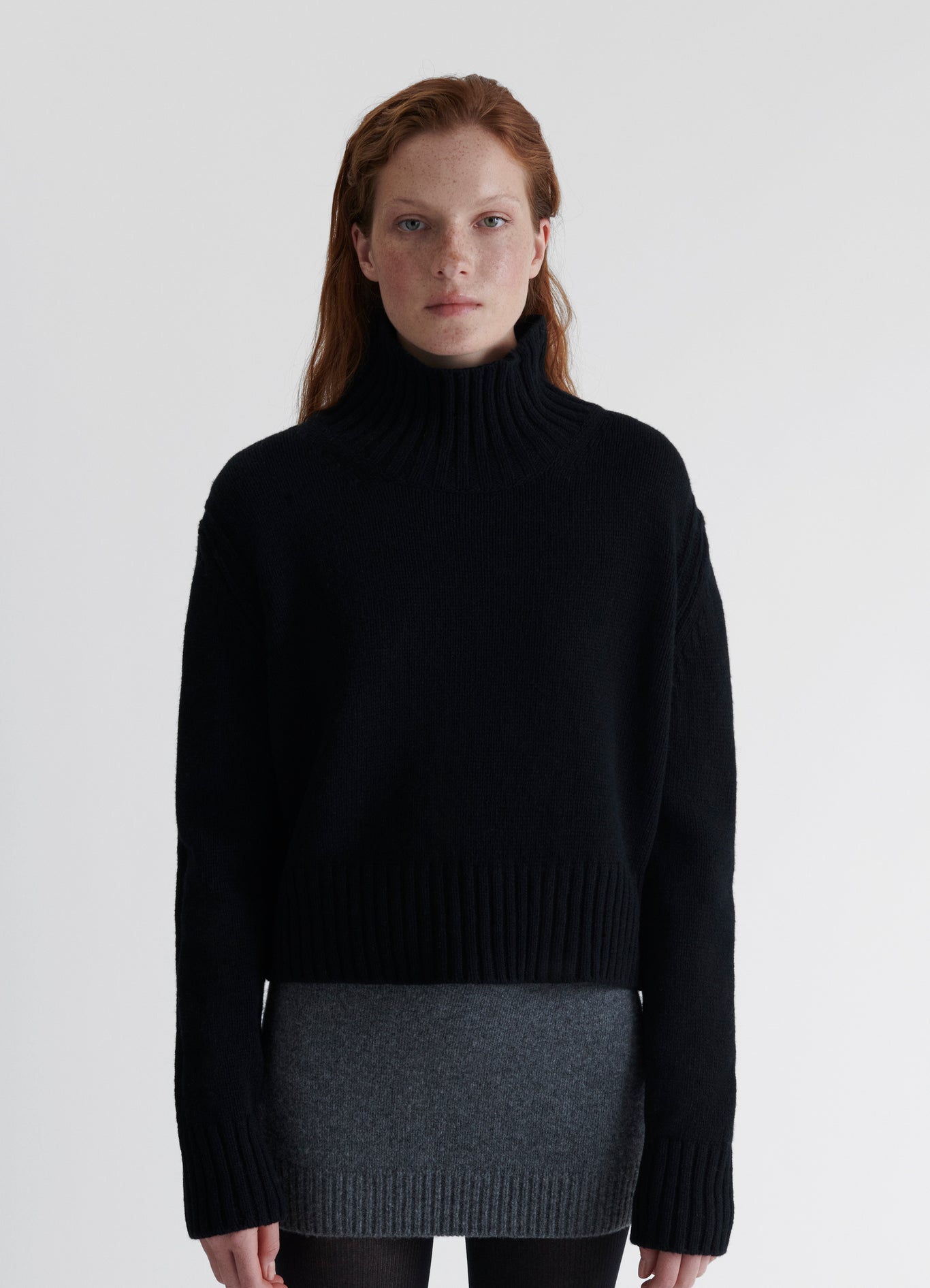 Fintra Lambswool Crop High Neck In Black – &daughter