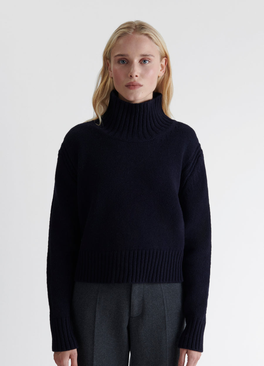 Fintra Lambswool Crop High Neck In Navy – &daughter